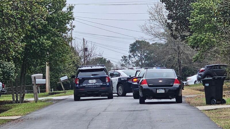 Columbus police arrest suspect after standoff near Sims Street Columbus police arrest suspect after standoff near Sims Street